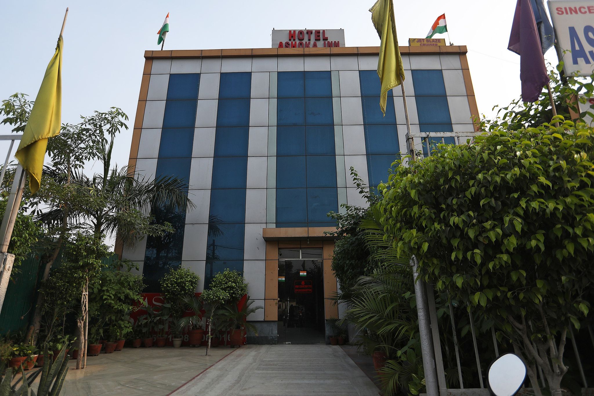 Super Hotel O Ashoka Inn Hotel Near Botanical Garden Noida - Hotel ...