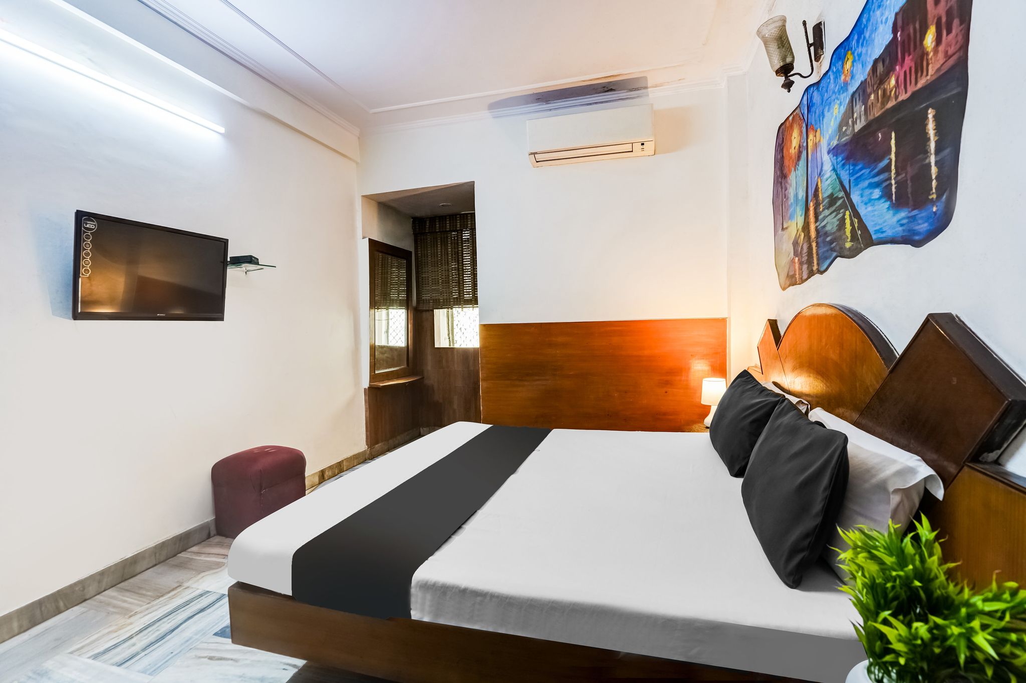 Super Hotel O Paharganj Near Railway Station Formerly Chand Palace New ...