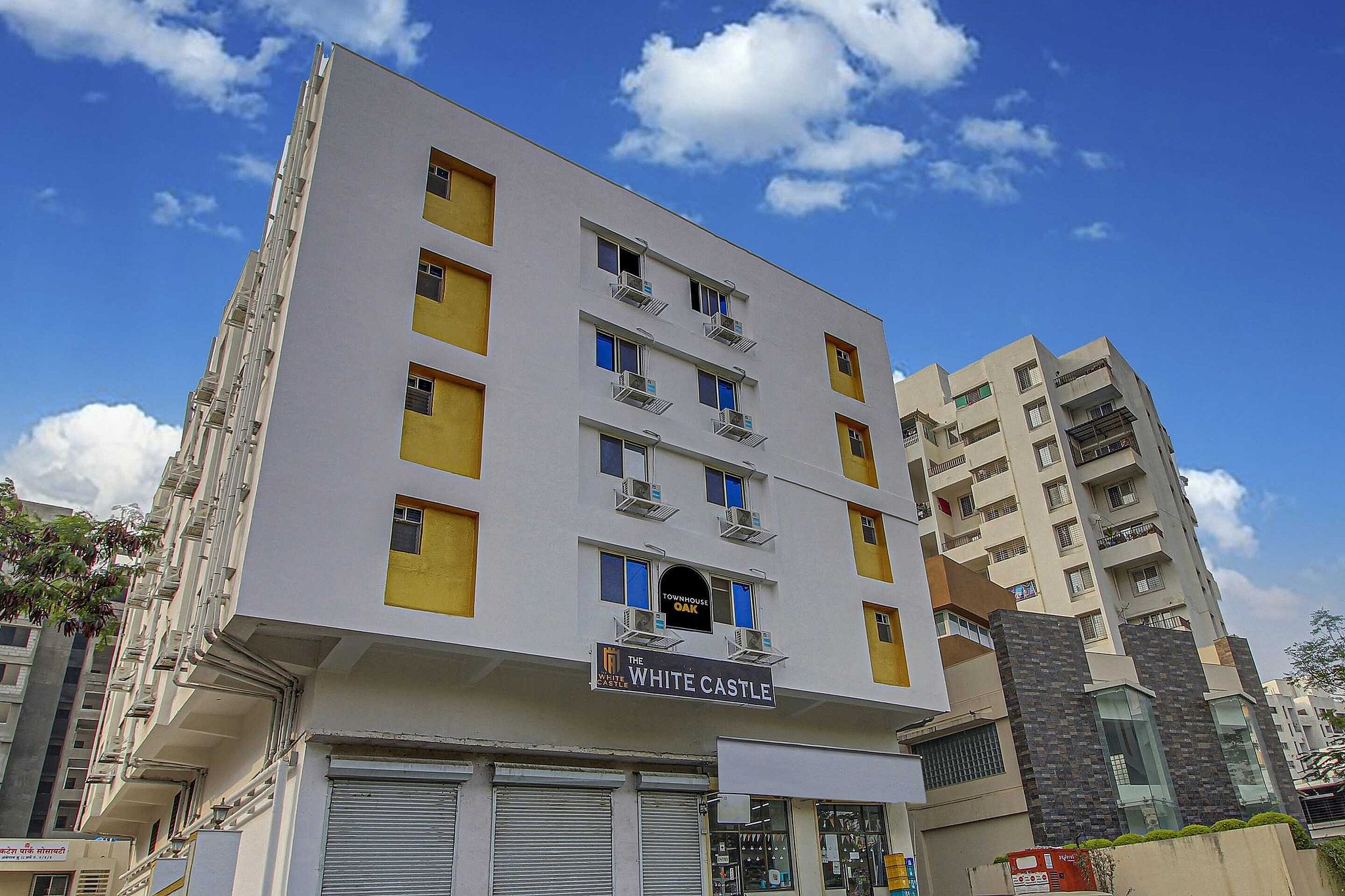 Super Townhouse Ambegaon Road Katraj Formerly White Castle Pune - Hotel Price, Reviews, Photos ...