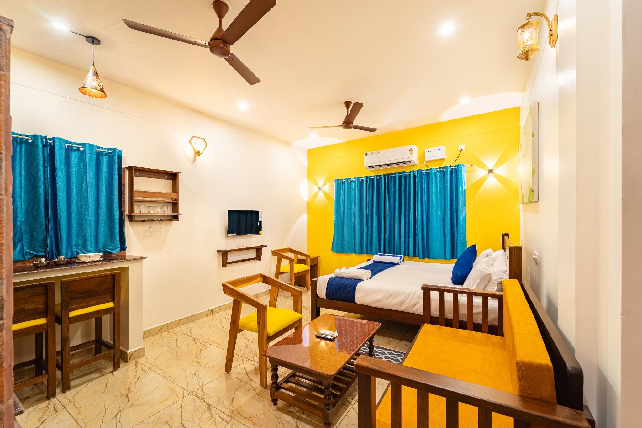 Teak Leaf Gateway | Swimming Pool | Indoor Games Pondicherry - Hotel ...