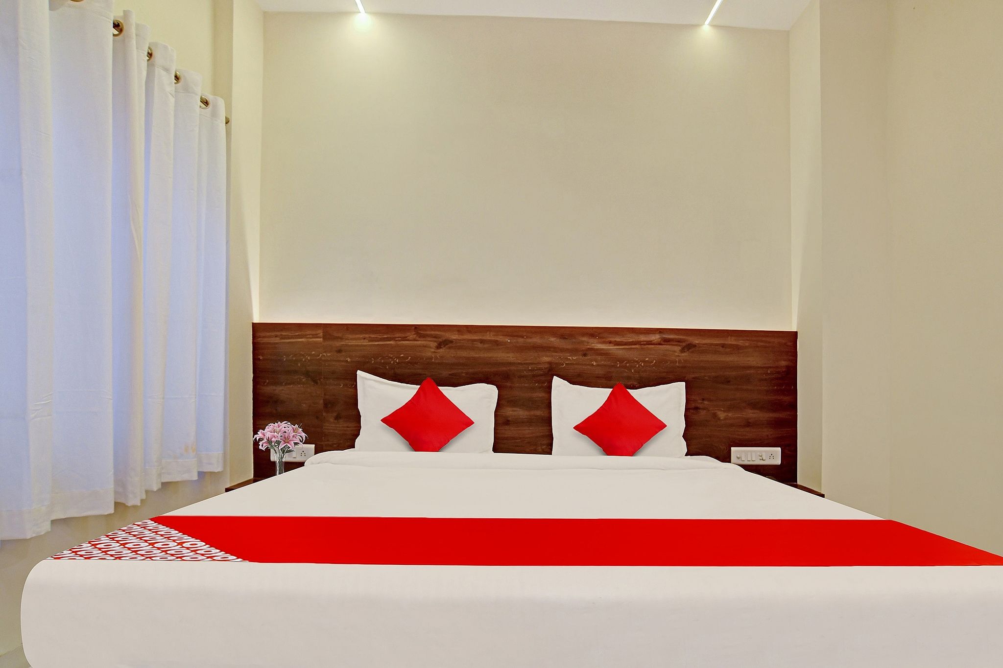 Hotel O Desire Indore - Hotel Price, Reviews, Photos | Adanione.com