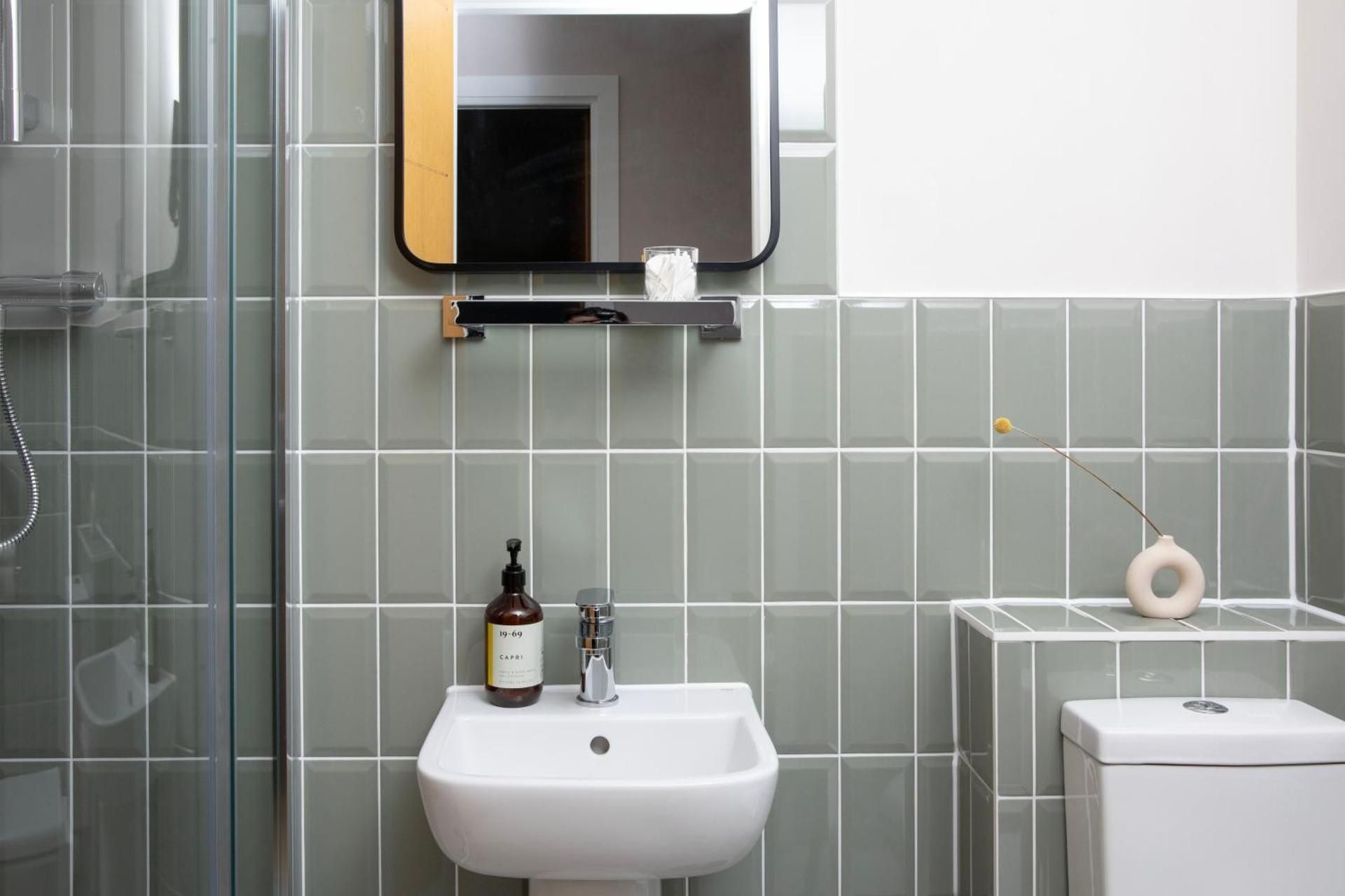 Bob W St Paul's London - Hotel Price, Reviews, Photos | Adanione.com