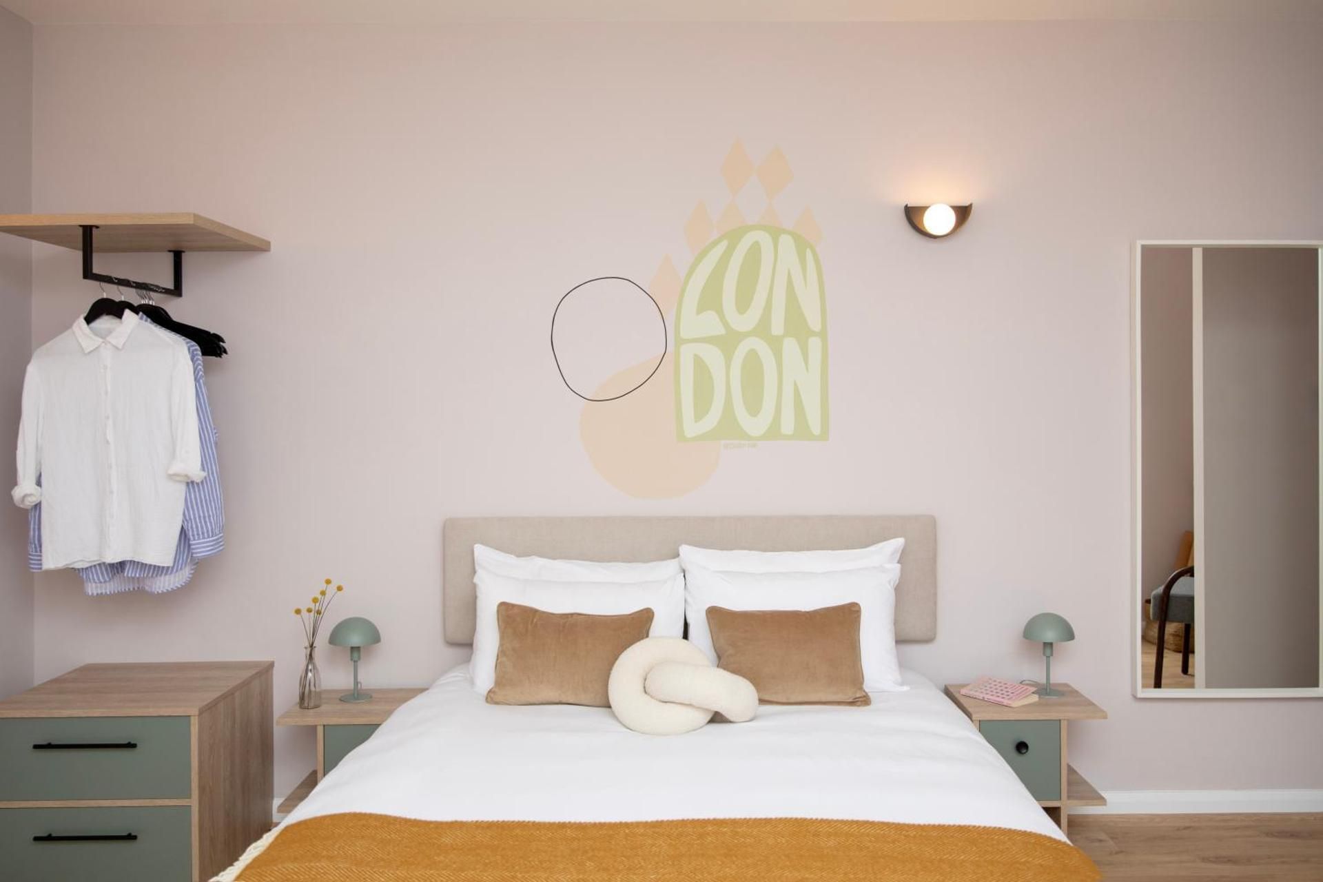 Bob W St Paul's London - Hotel Price, Reviews, Photos | Adanione.com