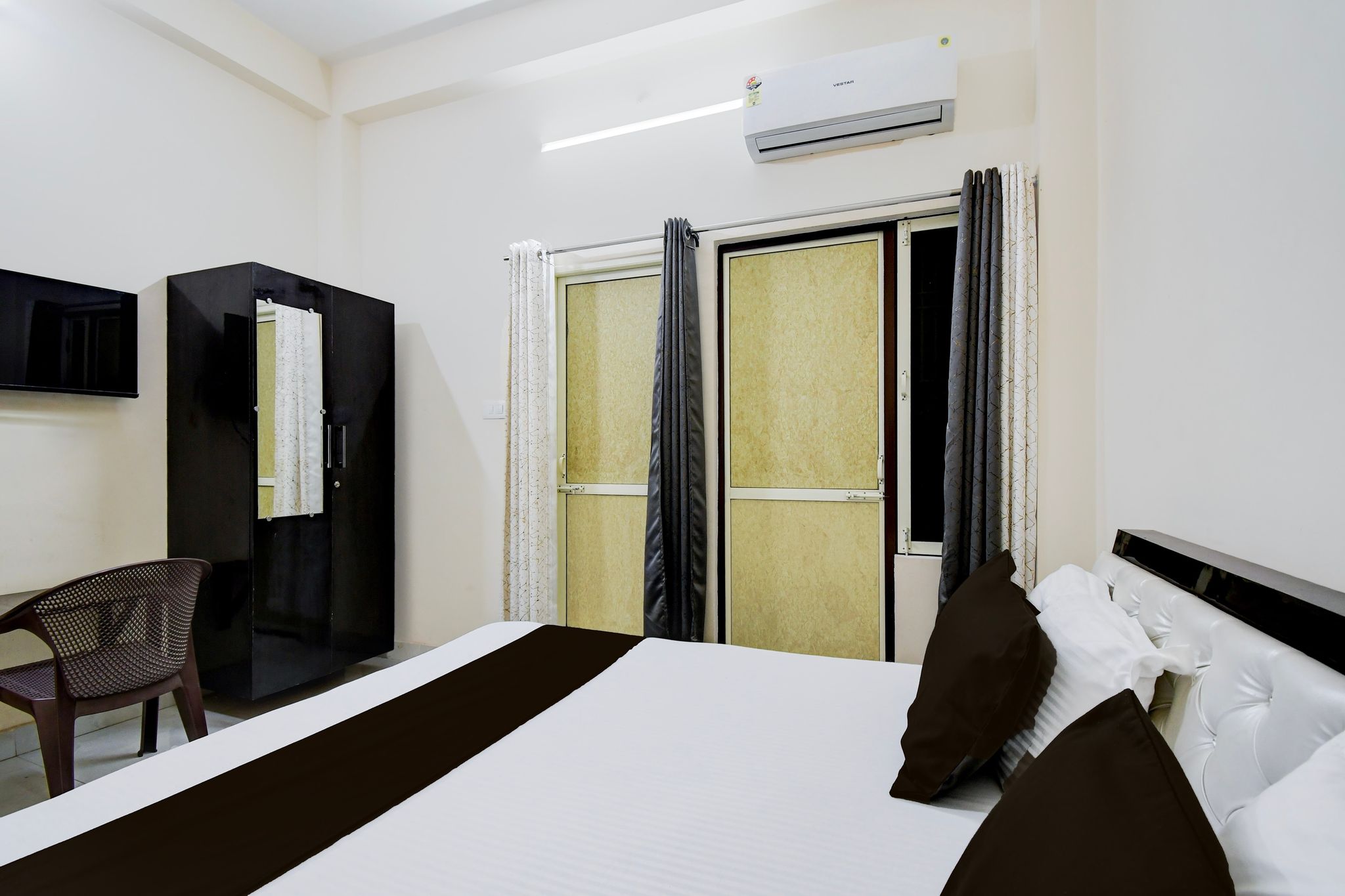 Collection O Mohansarai Bus Terminal Formerly Hotel Dakshit In Varanasi - Hotel Price, Reviews ...