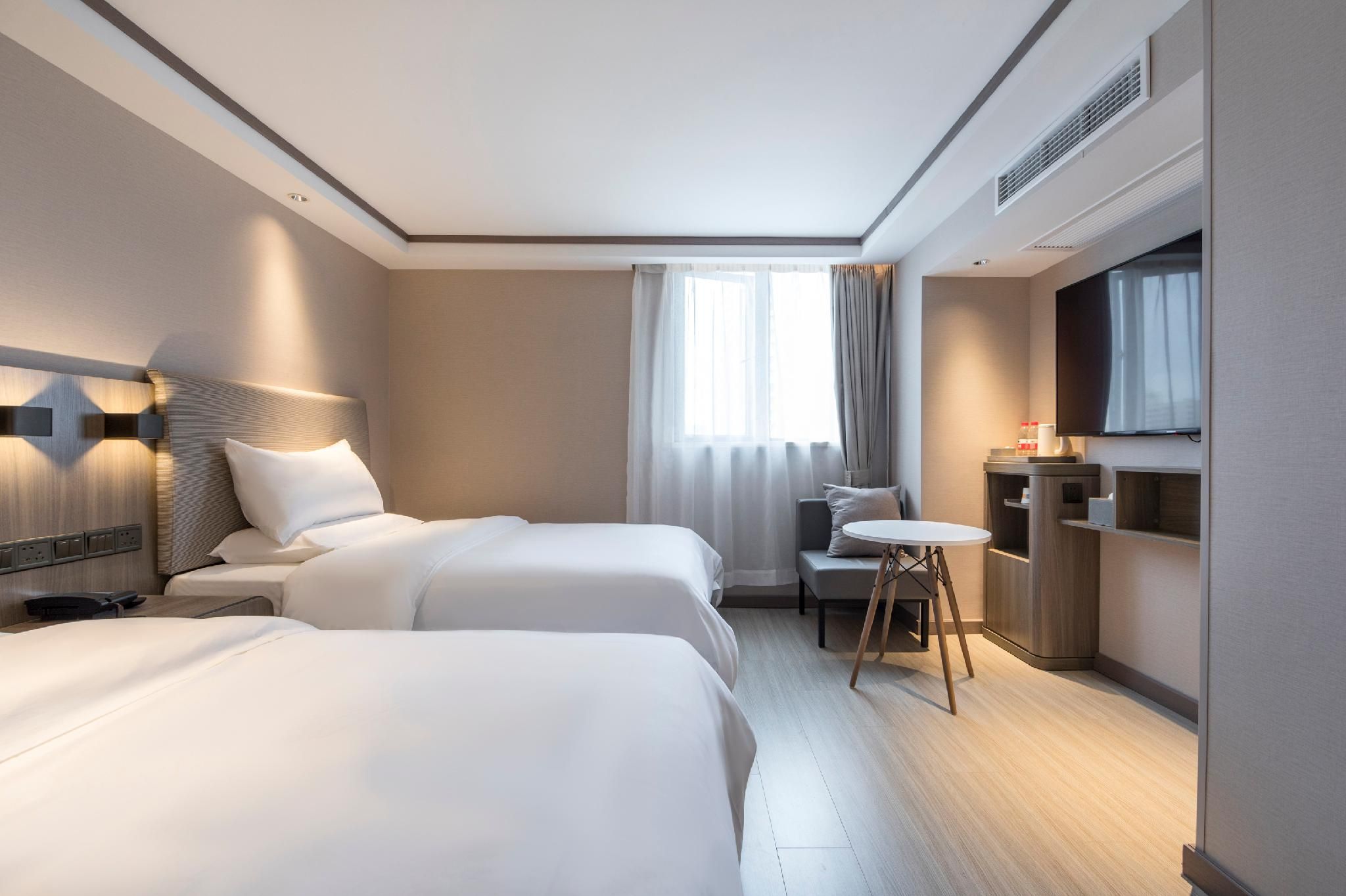 Hanting Hotel Xujiahui Yishan Road Metro Station Shanghai - Hotel Price ...