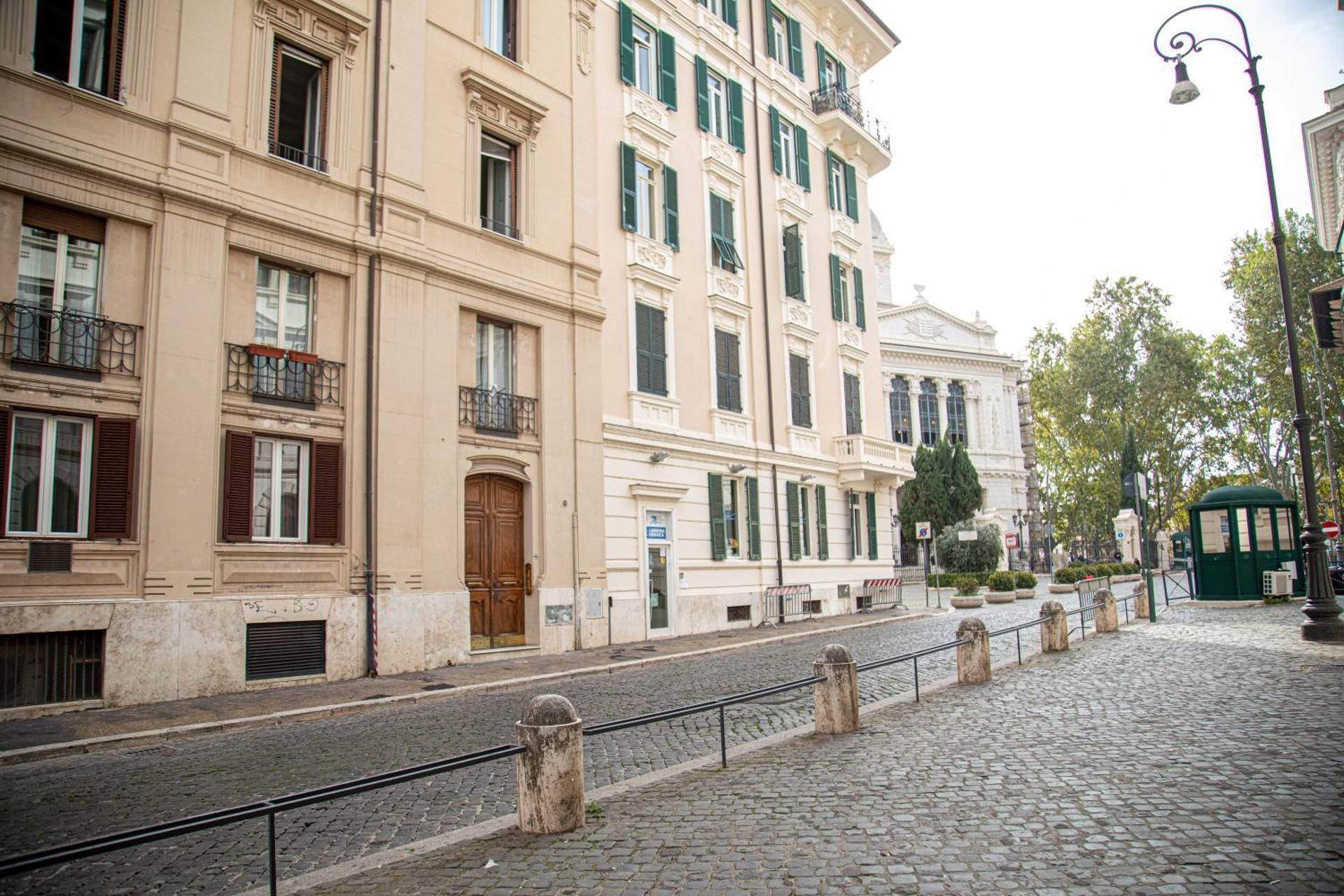 Roxy luxury house Rome - Hotel Price, Reviews, Photos | Adanione.com