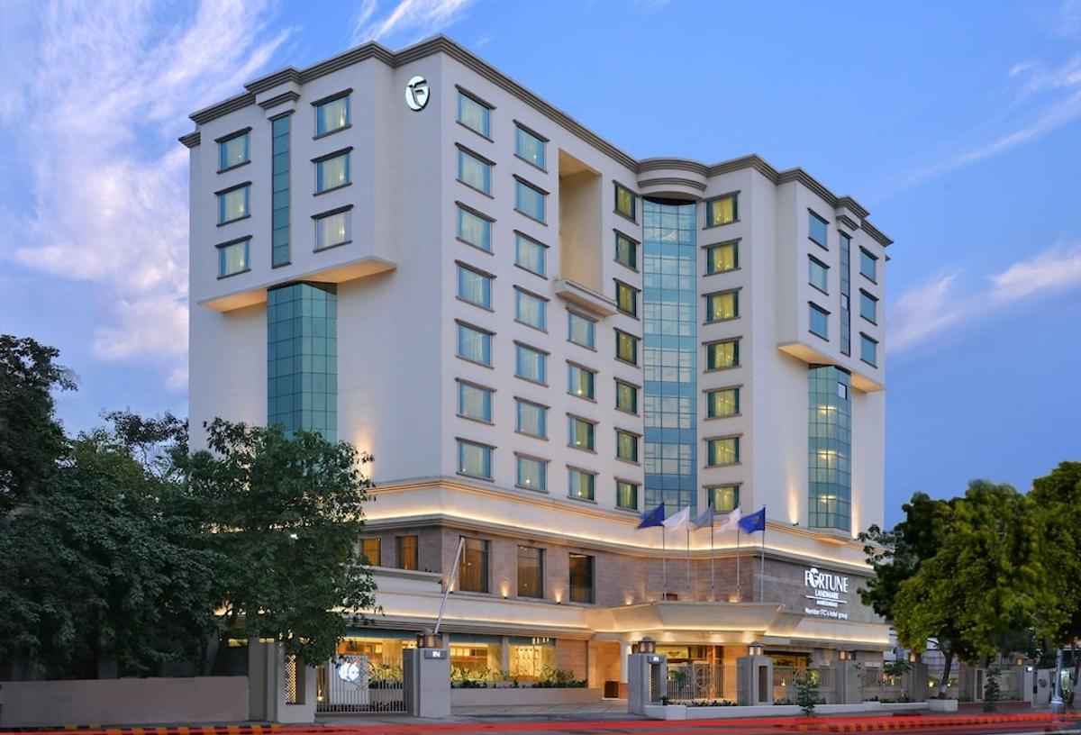 Fortune Landmark - Member ITC Hotel Group Usmanpura | Room Rates ...